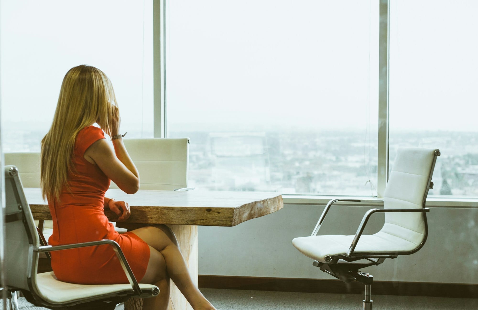 7 Etika Bertelepon dengan Client yang Esensial untuk Bisnis